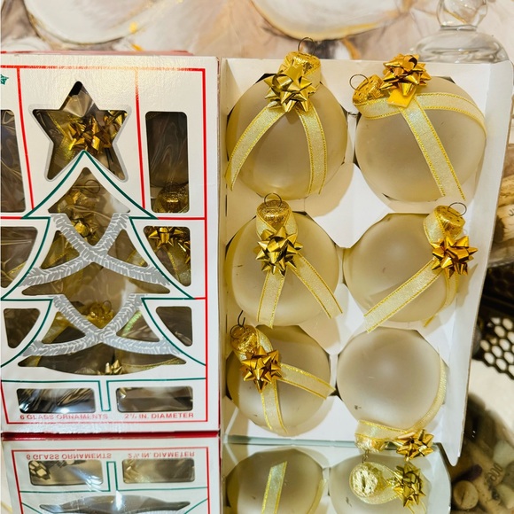 Holly | Holiday | 2 Sets Vintage 6 Holly Glass Christmas Tree Ornaments ...
